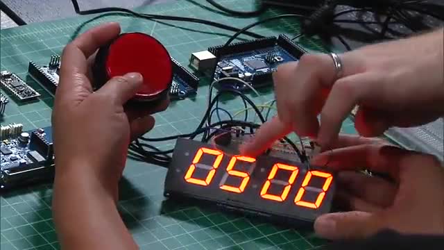 Tested In-Depth: Getting Started with Arduino - نماشا Tested In-Depth: Getting Started with Arduino - نماشا